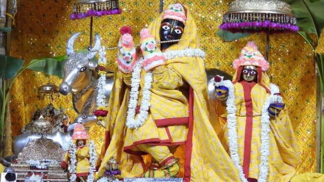 Discover the mesmerizing Govind Devji Mandir in Jaipur | SPOT HUNTER