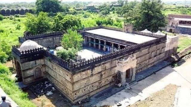 Paranda Fort | परंदा किला मध्यकालीन वास्तुकला का एक सुंदर उदाहरण है ...