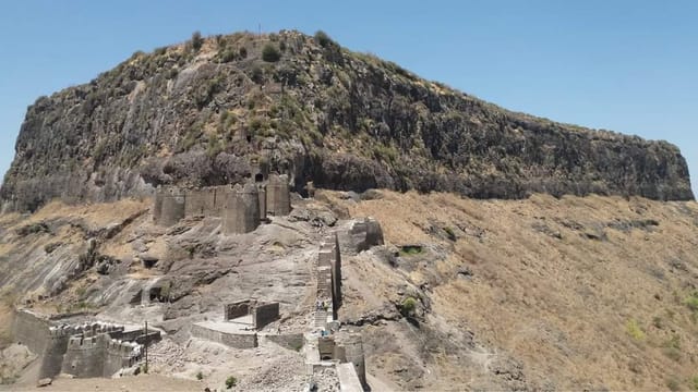 Ankai Fort | अंकाई किला सतमाला पर्वत में खूबसूरती से बनाया गया था ...